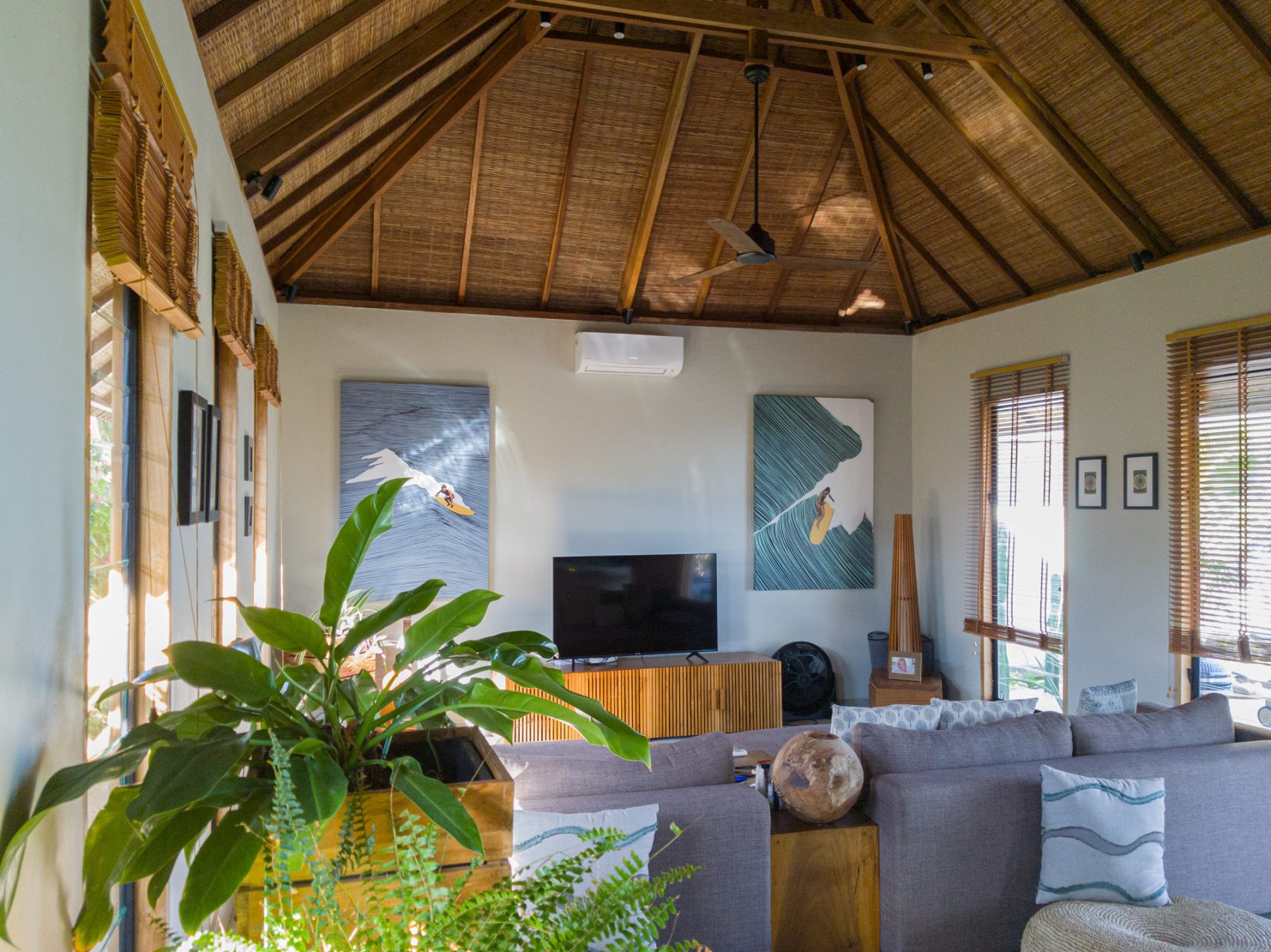 Rote Boutique Surf Accommodation. Overlooking 4 Waves